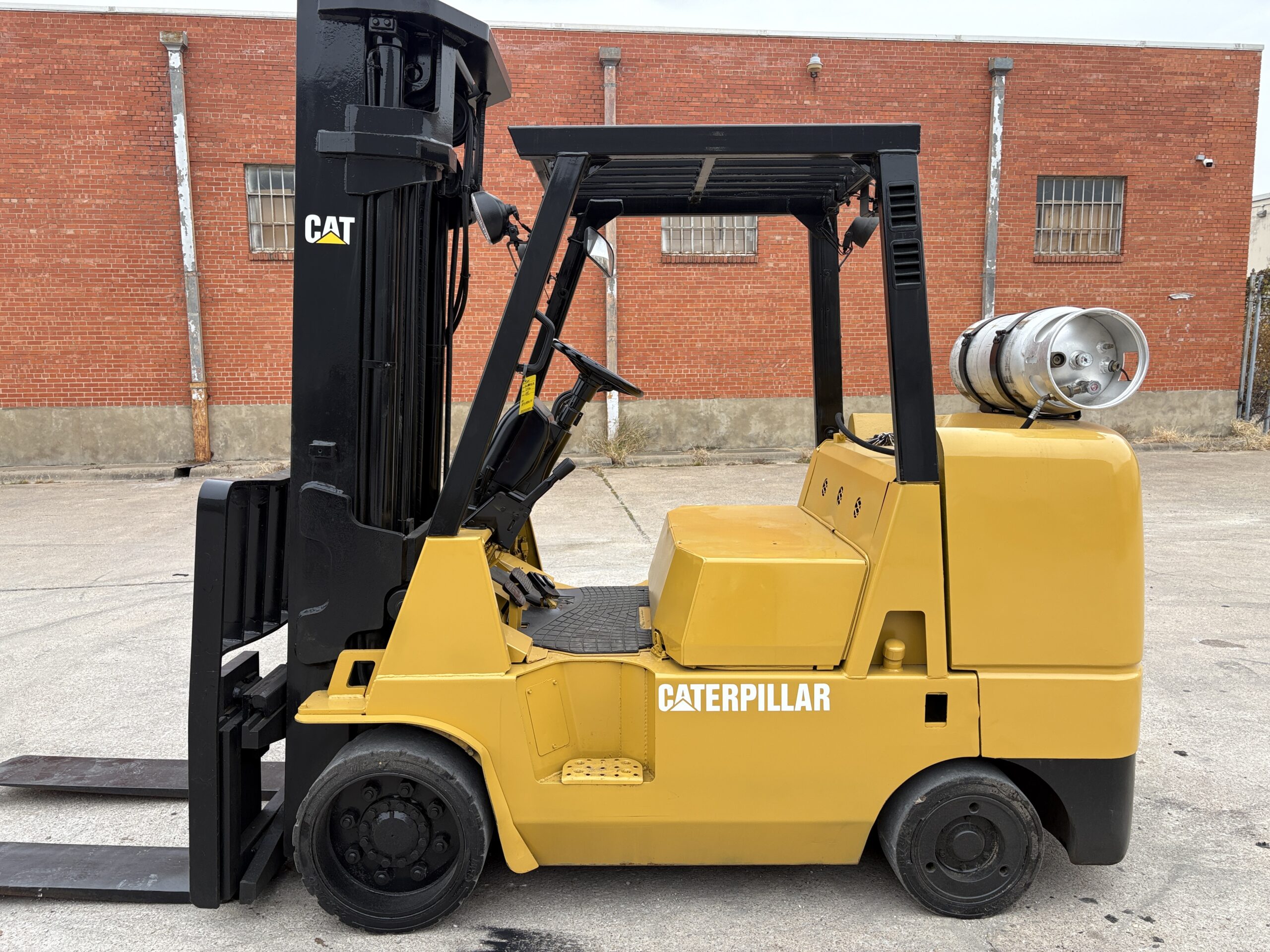 Caterpillar GC45K 10,000# Capacity | 4K Lift Company
